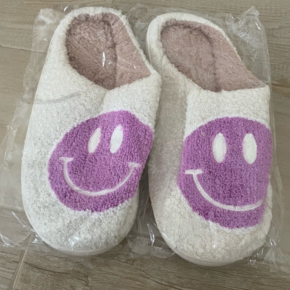 Shoes | Smiley Face Slippers | Poshmark